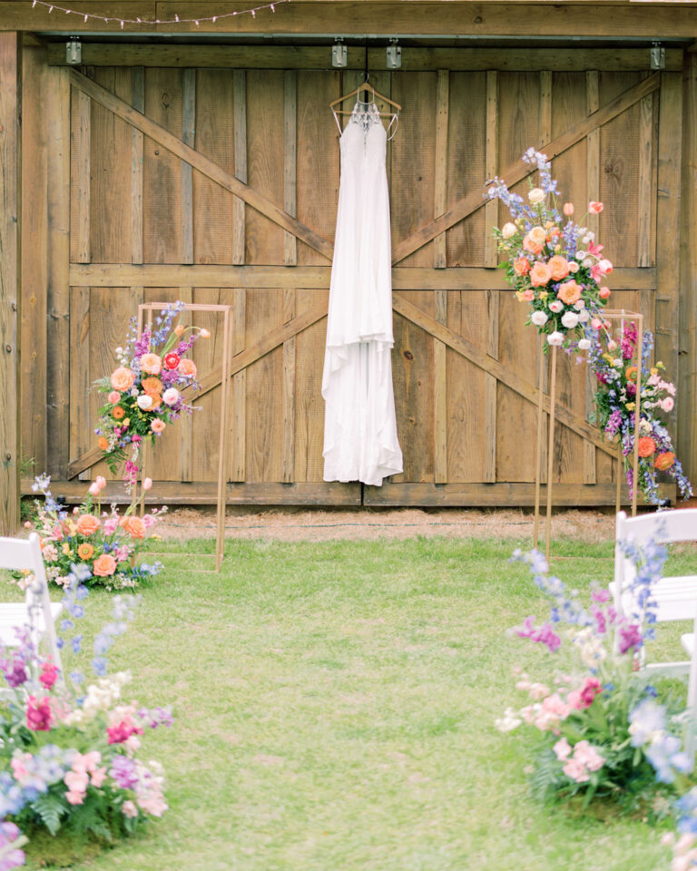 10 Barn Wedding Ideas for a Beautiful Rustic Venue - pleasantunionfarm.com